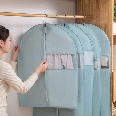 Hanging Clothes Cover · Dondepiso